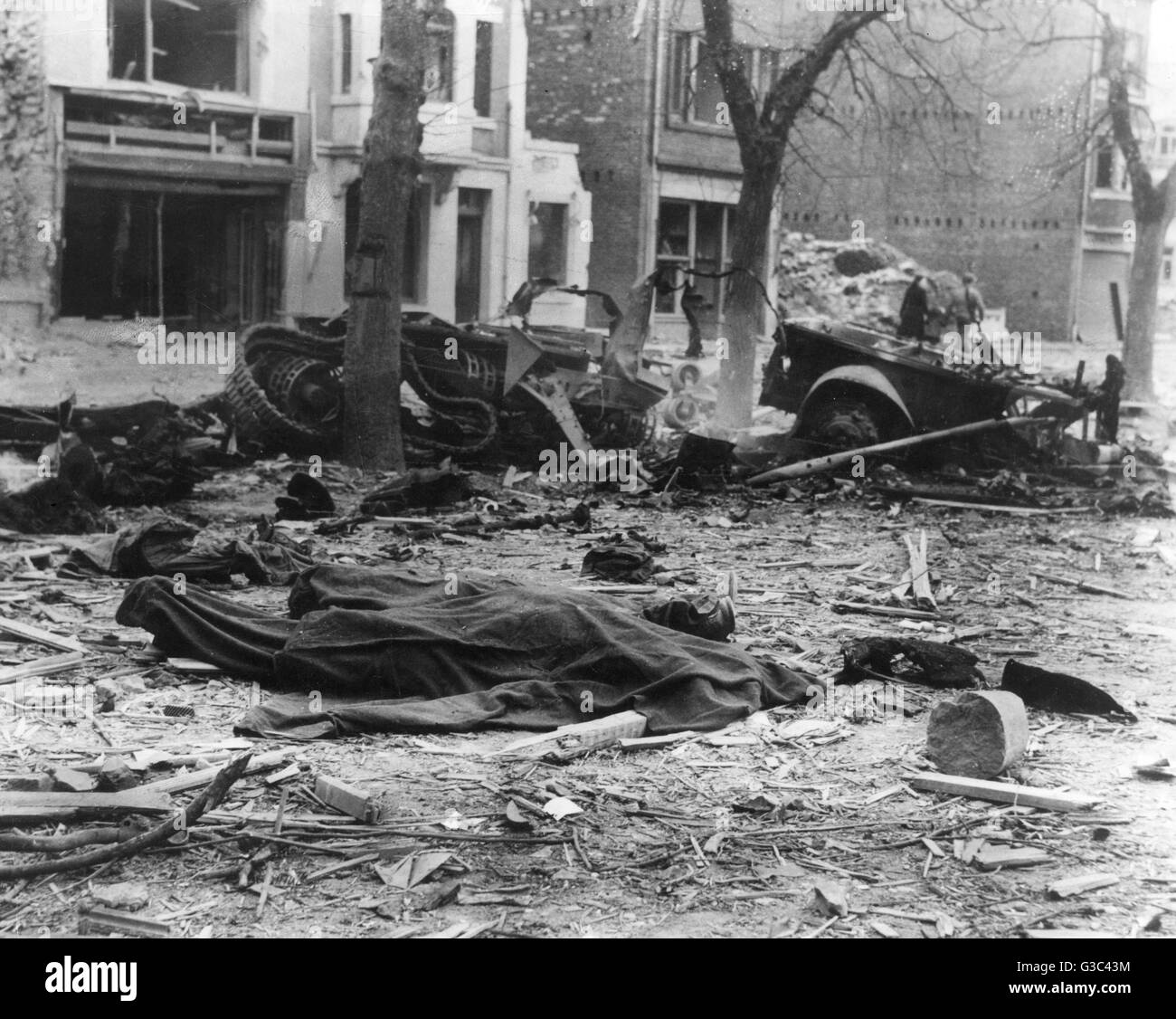 Ardennenoffensive im dezember 1944 Schwarzweiß-Stockfotos und -bilder - Alamy