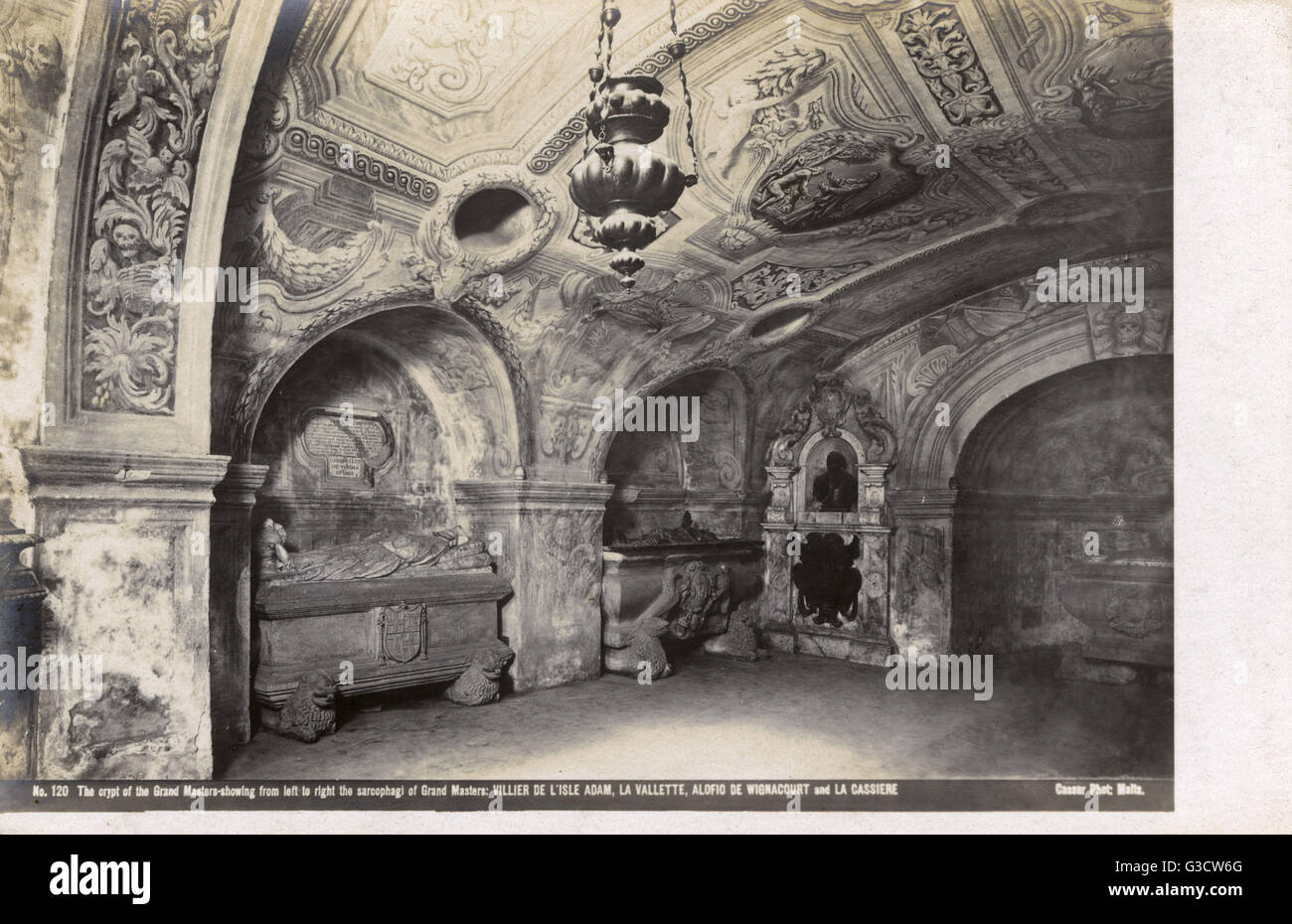 Blick ins Innere der Hochmeister (Knights of Malta) Krypta, St. Johns ...