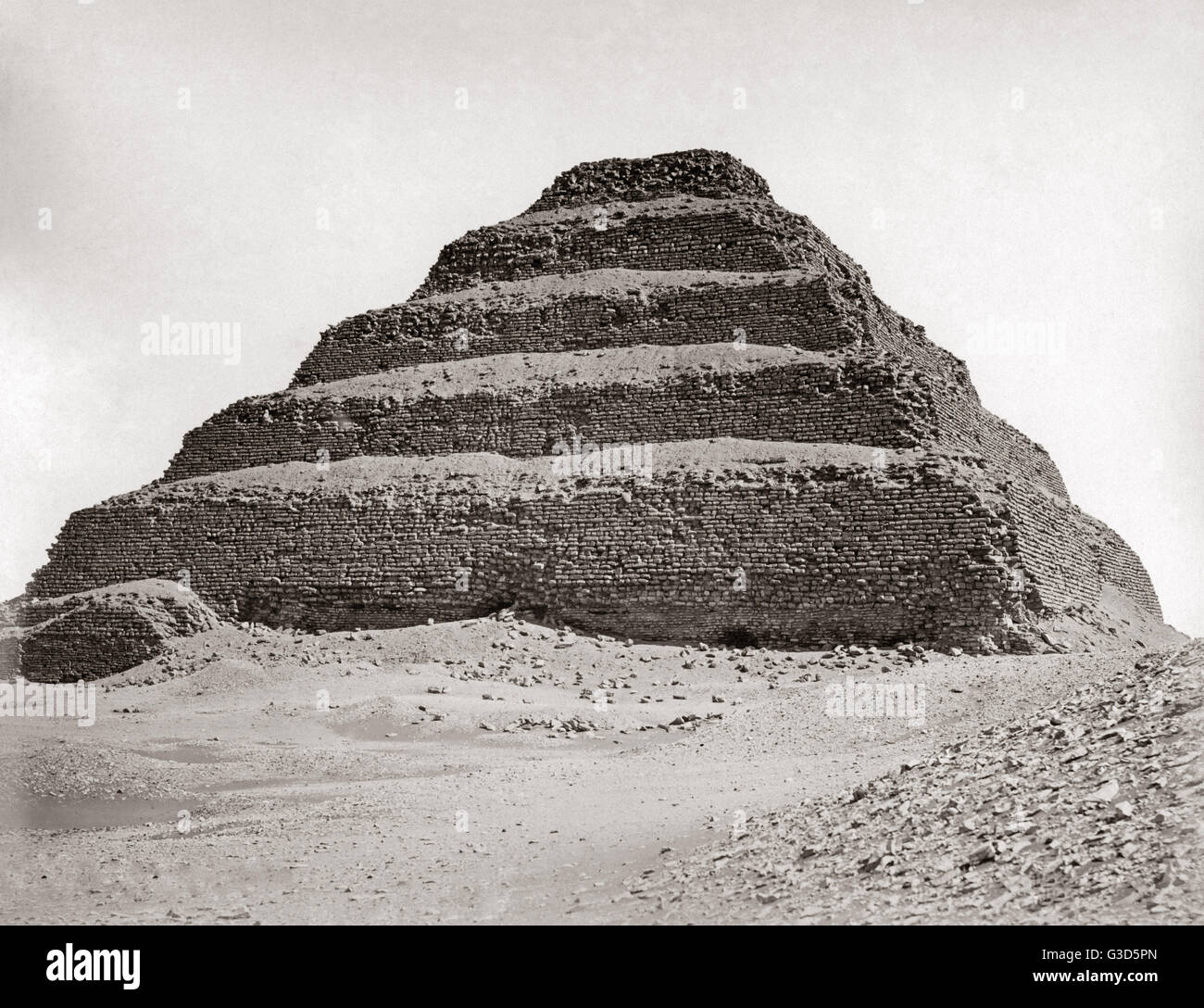 Egypt sakkara pyramid -Fotos und -Bildmaterial in hoher Auflösung – Alamy
