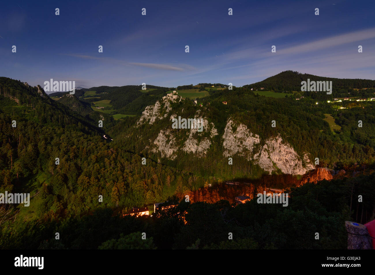 Schloss klamm -Fotos und -Bildmaterial in hoher Auflösung – Alamy
