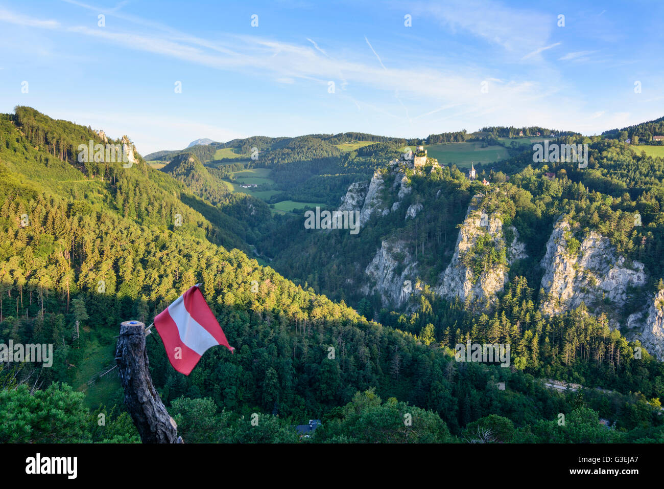 Tal Adlitzgraben Und Burg Klamm, Österreich, Niederösterreich ...