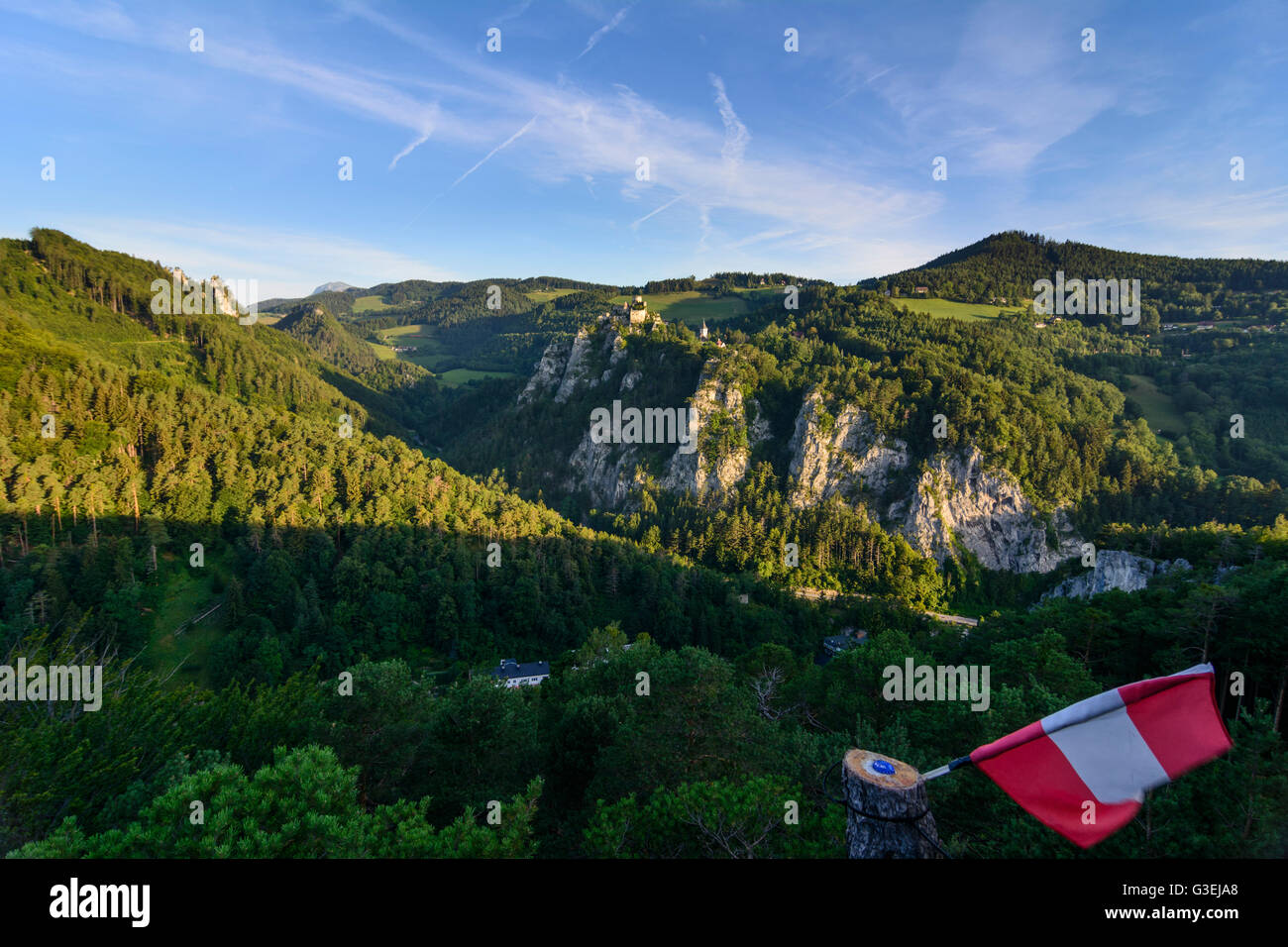 Tal Adlitzgraben Und Burg Klamm, Österreich, Niederösterreich ...
