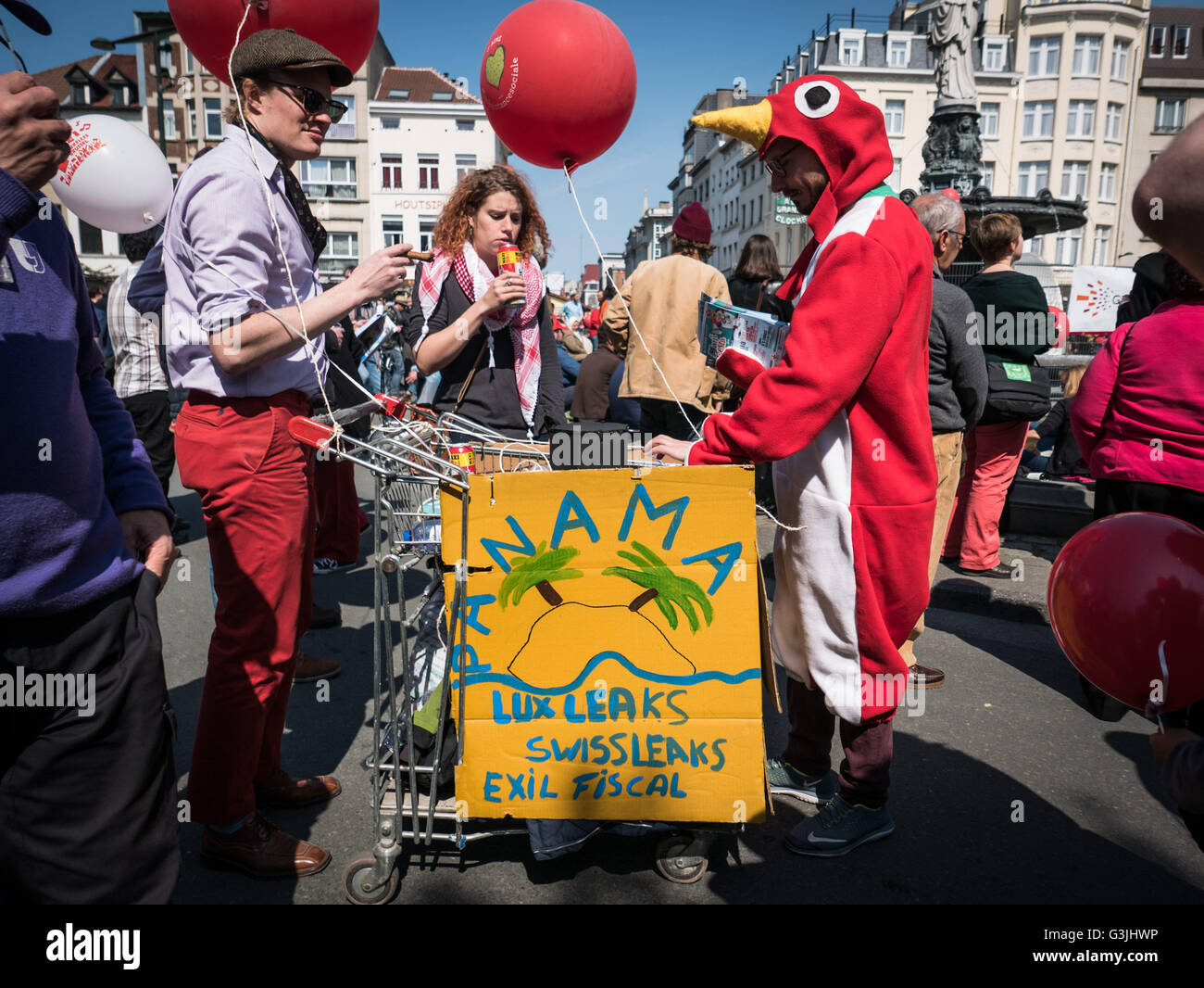 Brüssel, Belgien. 1. Mai 2016. Menschen versammeln sich am Rouppe-Platz ...