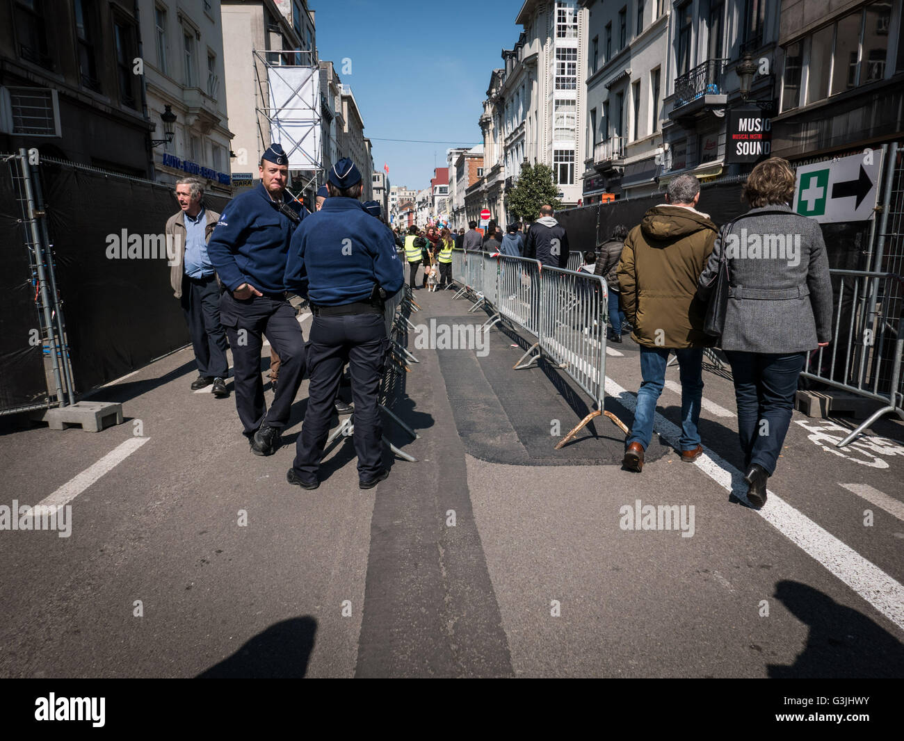 Brüssel, Belgien. 1. Mai 2016. Menschen versammeln sich am Rouppe-Platz ...