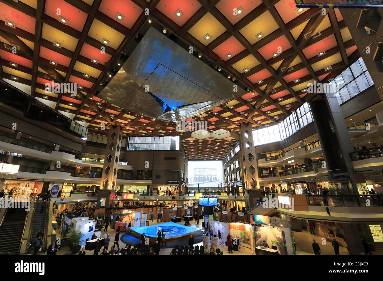 Komplex desjardins einkaufszentrum -Fotos und -Bildmaterial in hoher ...