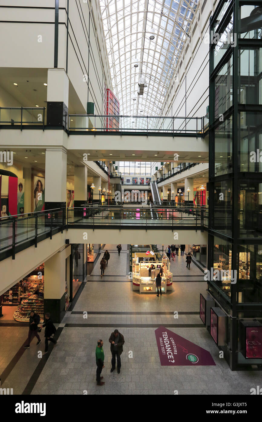 Montreal eaton center -Fotos und -Bildmaterial in hoher Auflösung – Alamy