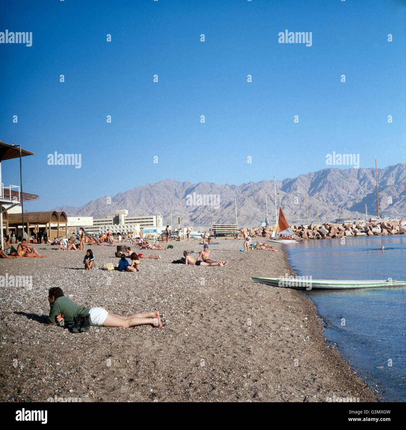 Badeurlaub in Eilat am Roten Meer, Israel 1980er Jahre. Strandurlaub in Elat am Roten Meer ...