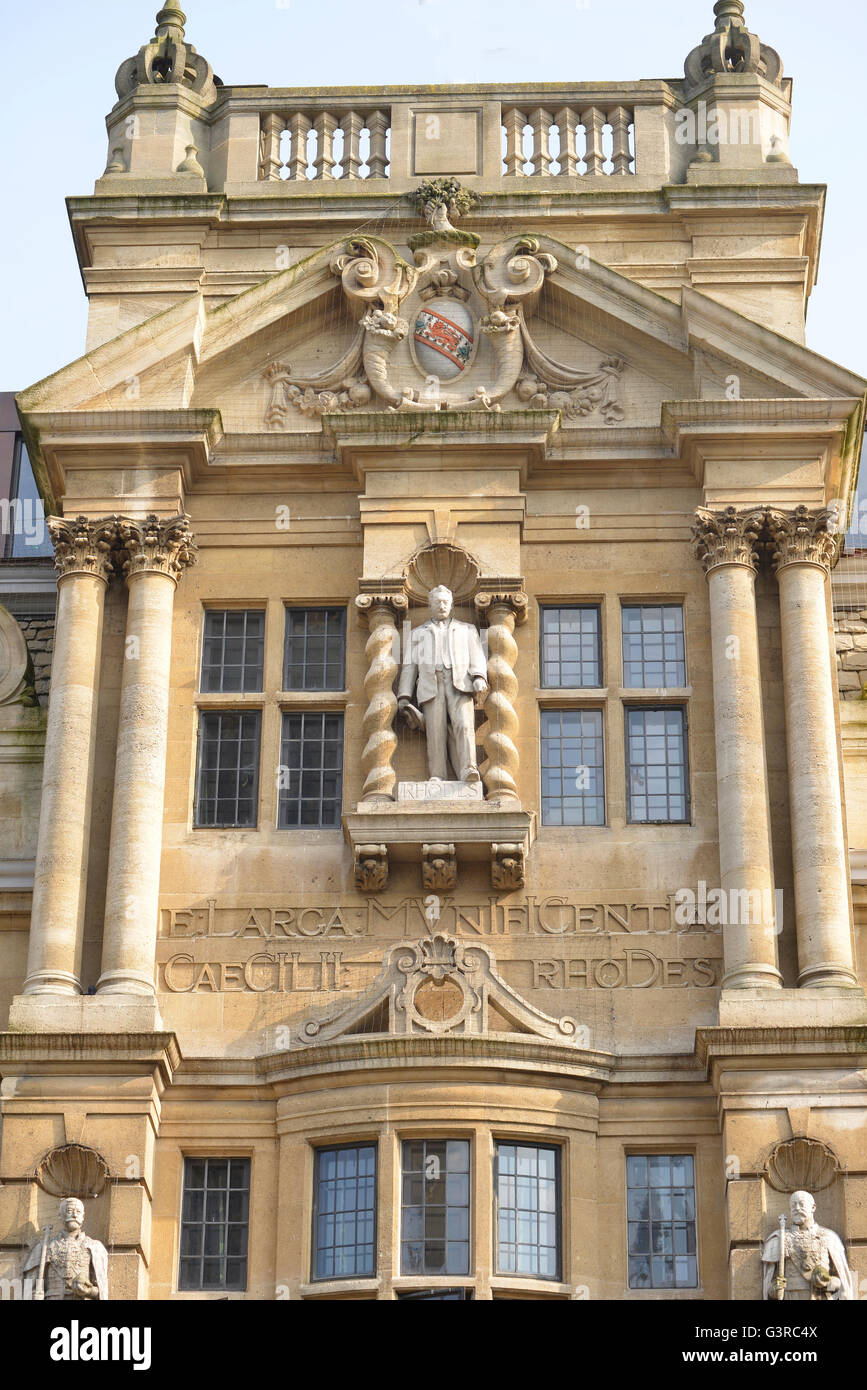 Statue von Cecil Rhodes auf dem Oriel College Building, High Street, Oxford. (Hinweis: Dieses ...