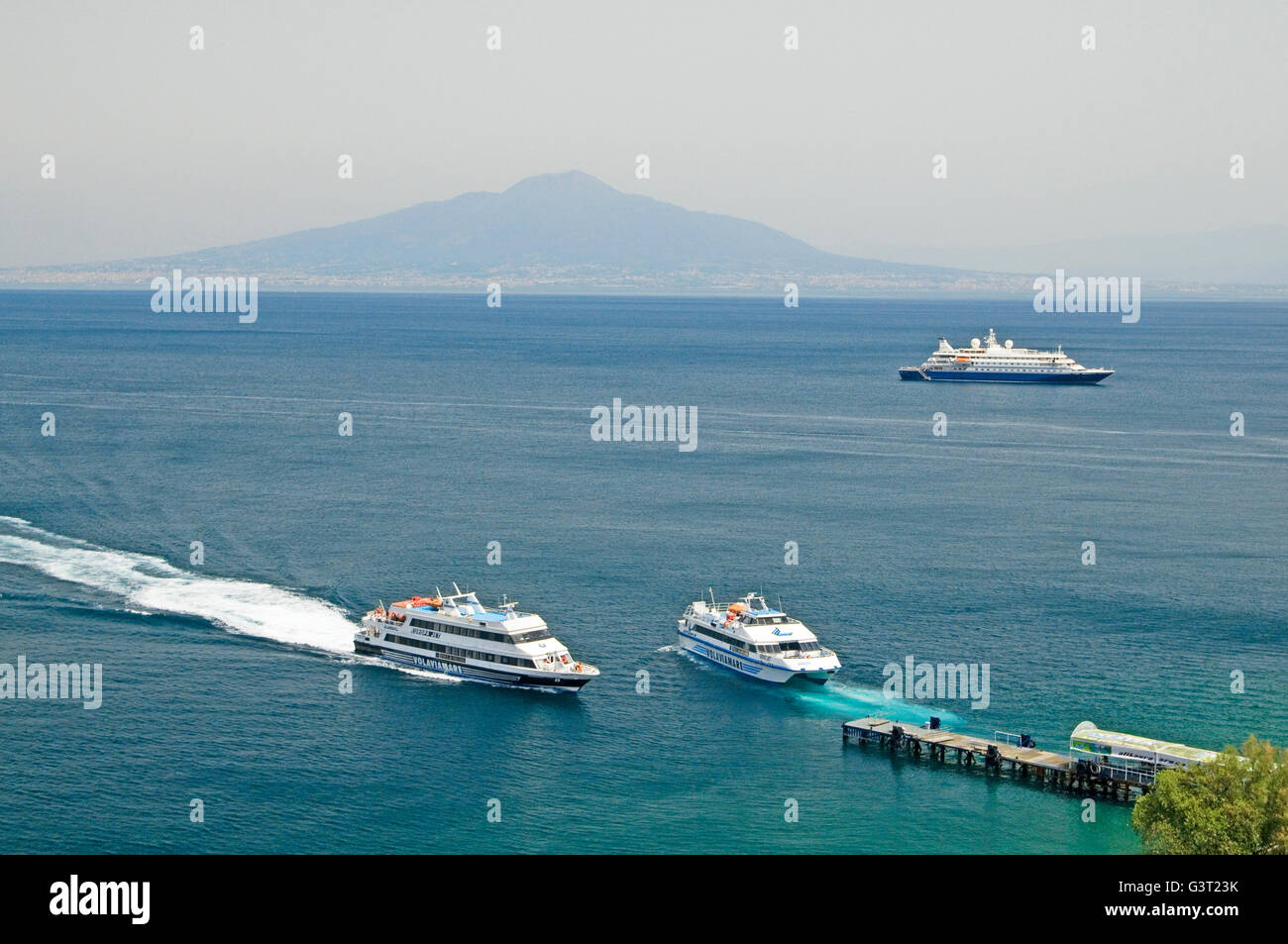 Sorrento ferry -Fotos und -Bildmaterial in hoher Auflösung – Alamy