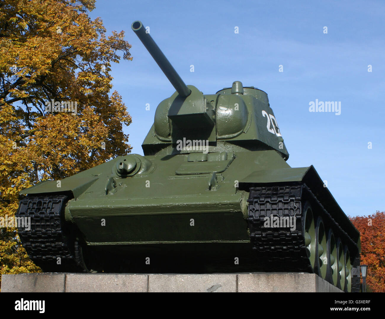 T34 russischer panzer -Fotos und -Bildmaterial in hoher Auflösung ...