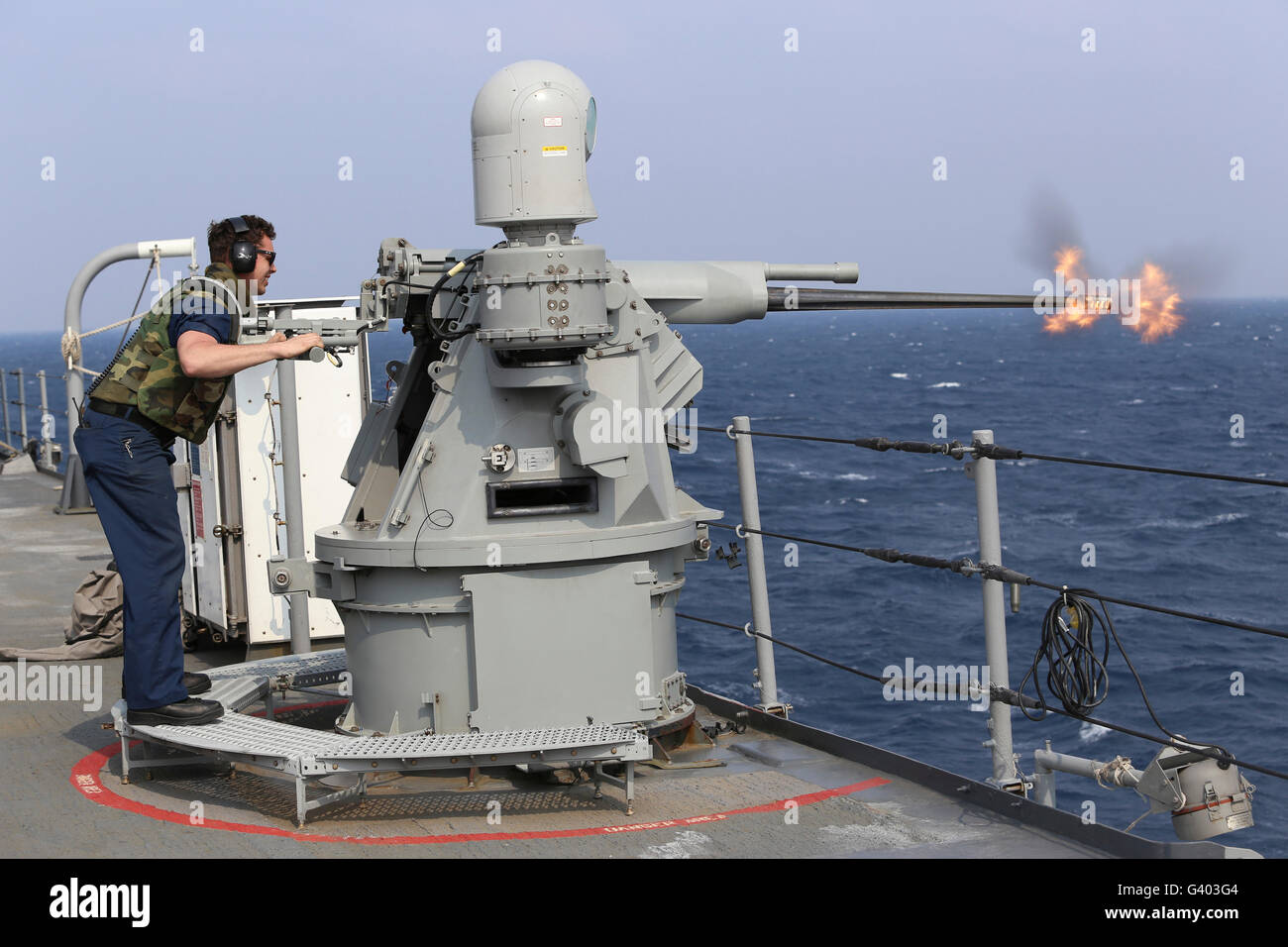 Mk 38 25 mm machine gun -Fotos und -Bildmaterial in hoher Auflösung – Alamy