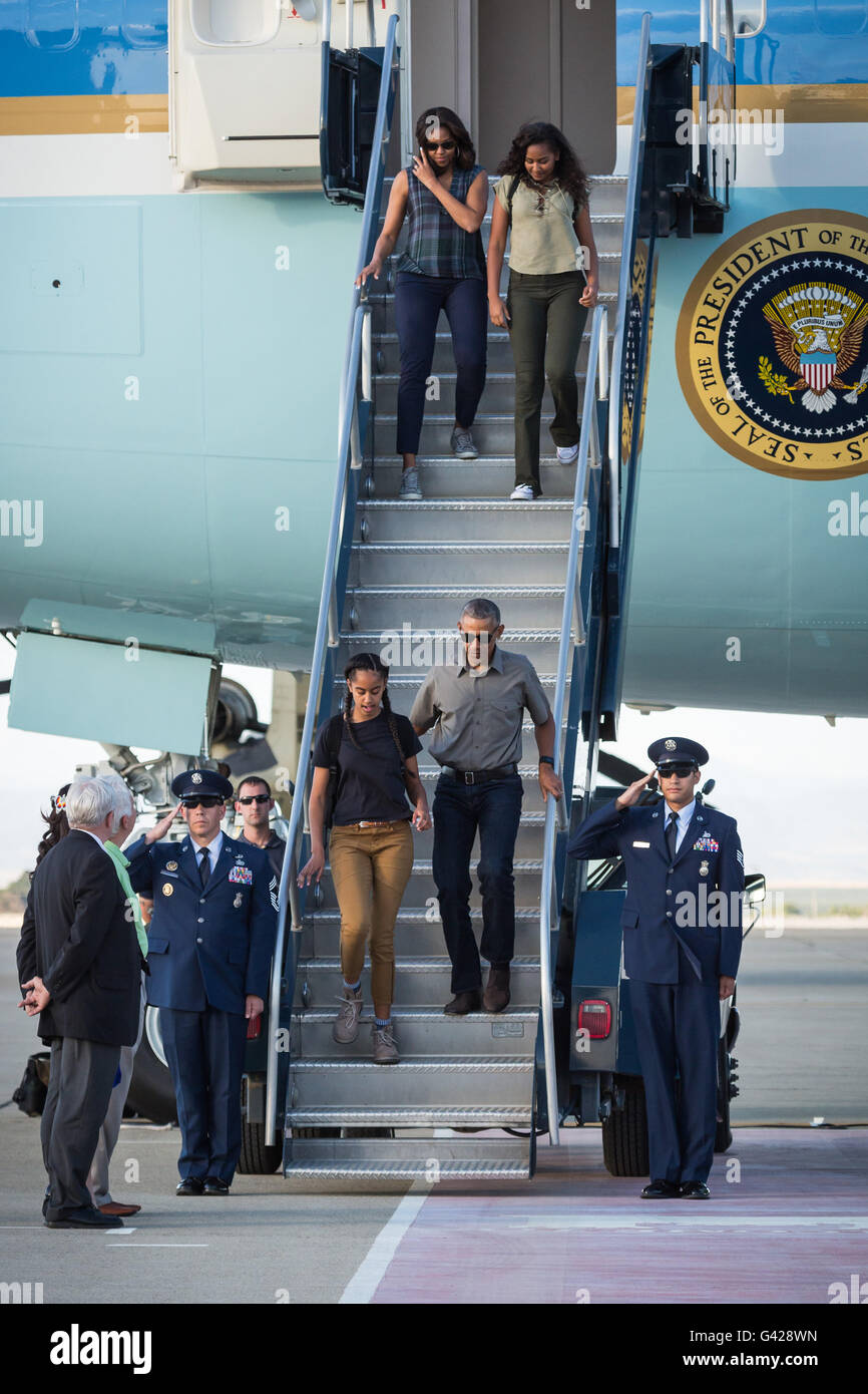 Castle airport -Fotos und -Bildmaterial in hoher Auflösung – Alamy