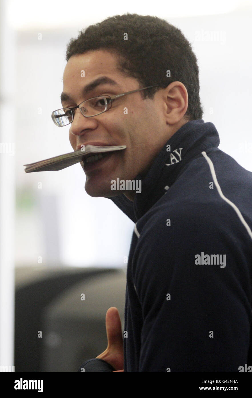 Rugby Union - Schottland Abfahrt nach Frankreich - Edinburgh Airport ...