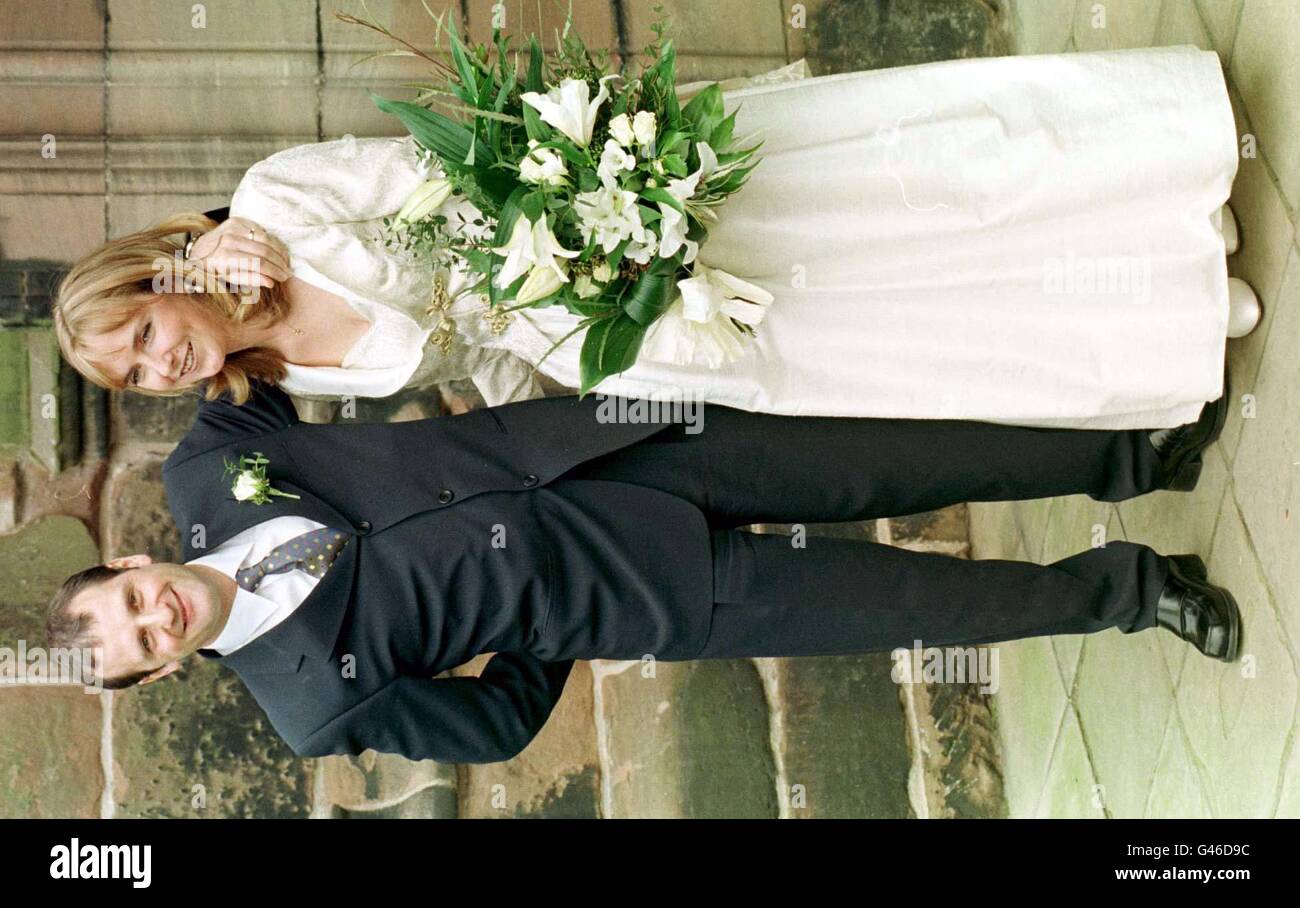 Radio 1 DJ Mark Radcliffe mit seiner neuen Frau Bella nach ihrer ...