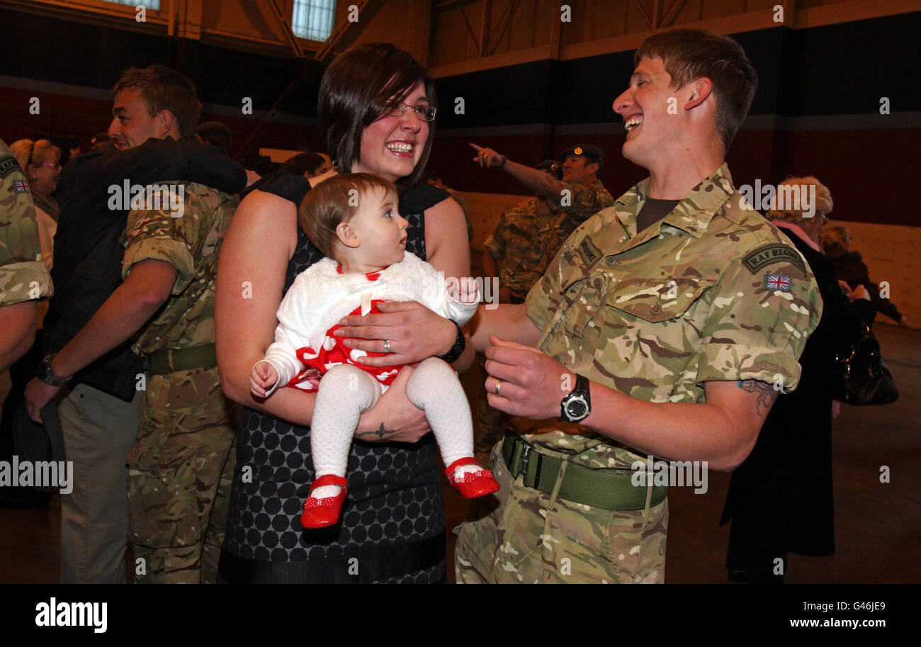 Senior Air Craftsman, Daniel Gentry von 15 Squadron RAF Regiment wird ...