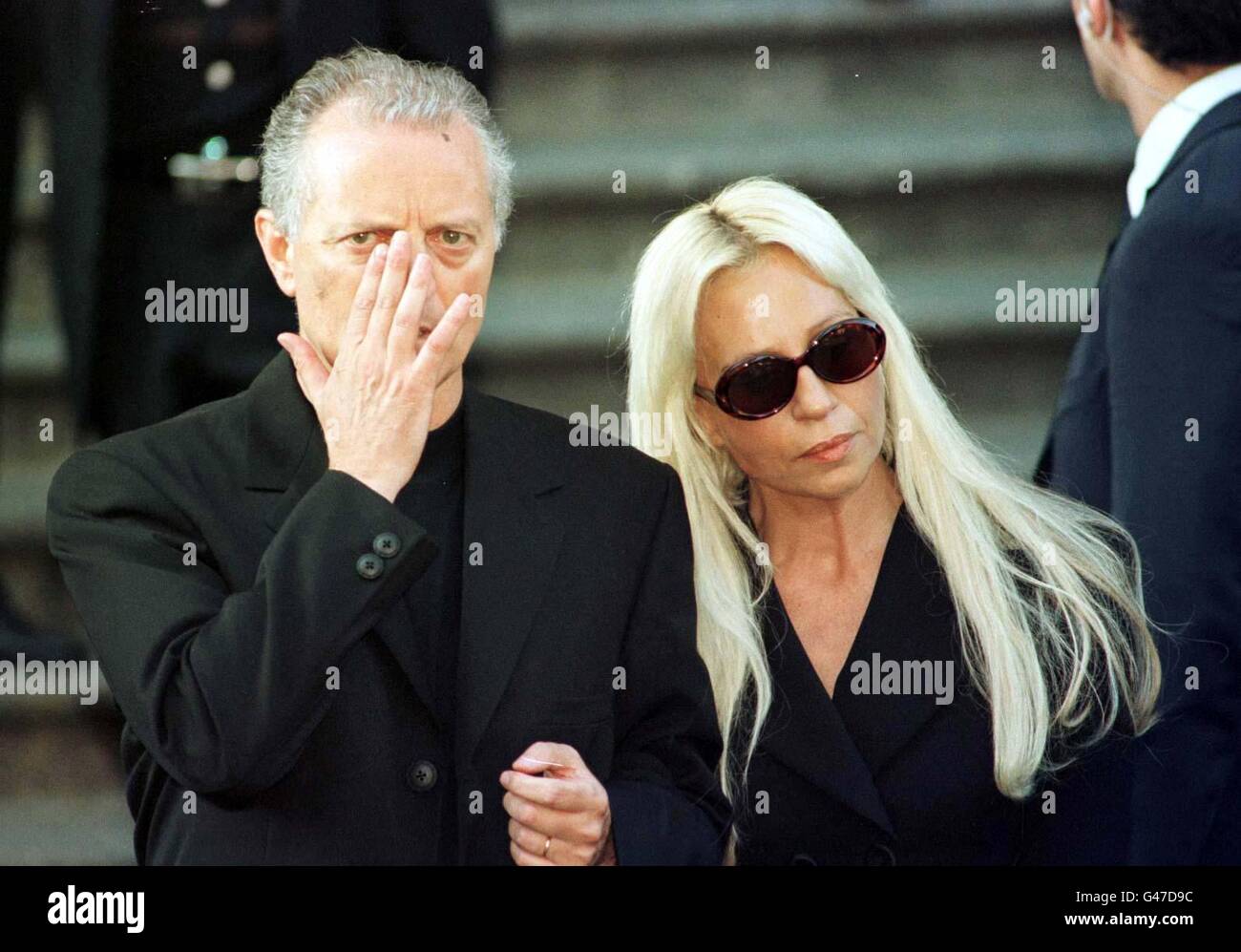 Donatella versace brother gianni versace -Fotos und -Bildmaterial in ...