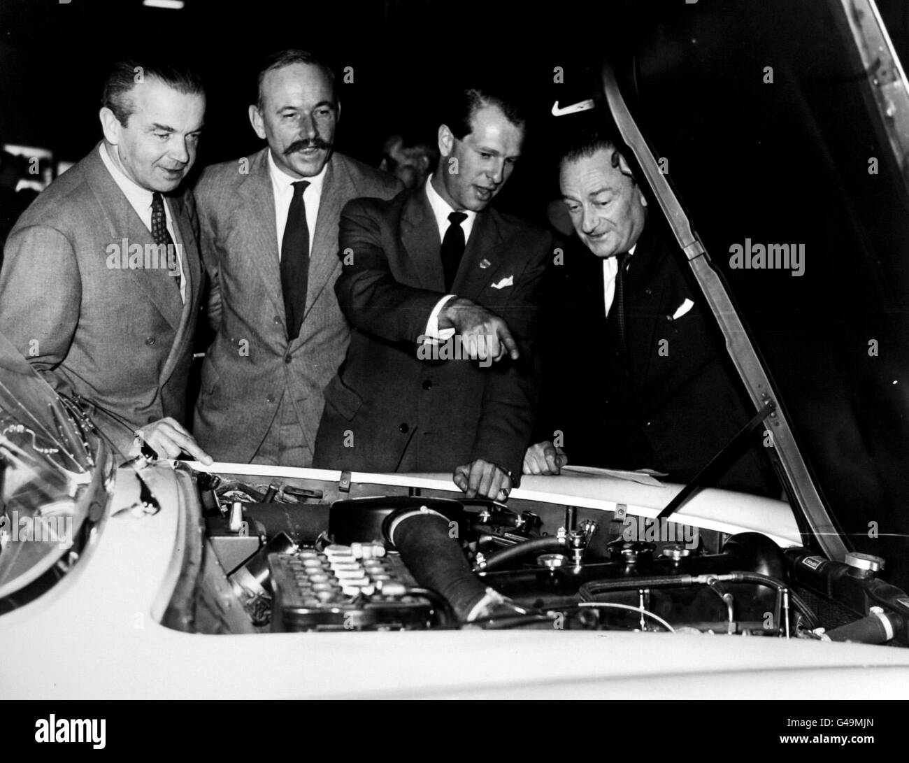 Rudolf caracciola links -Fotos und -Bildmaterial in hoher Auflösung – Alamy