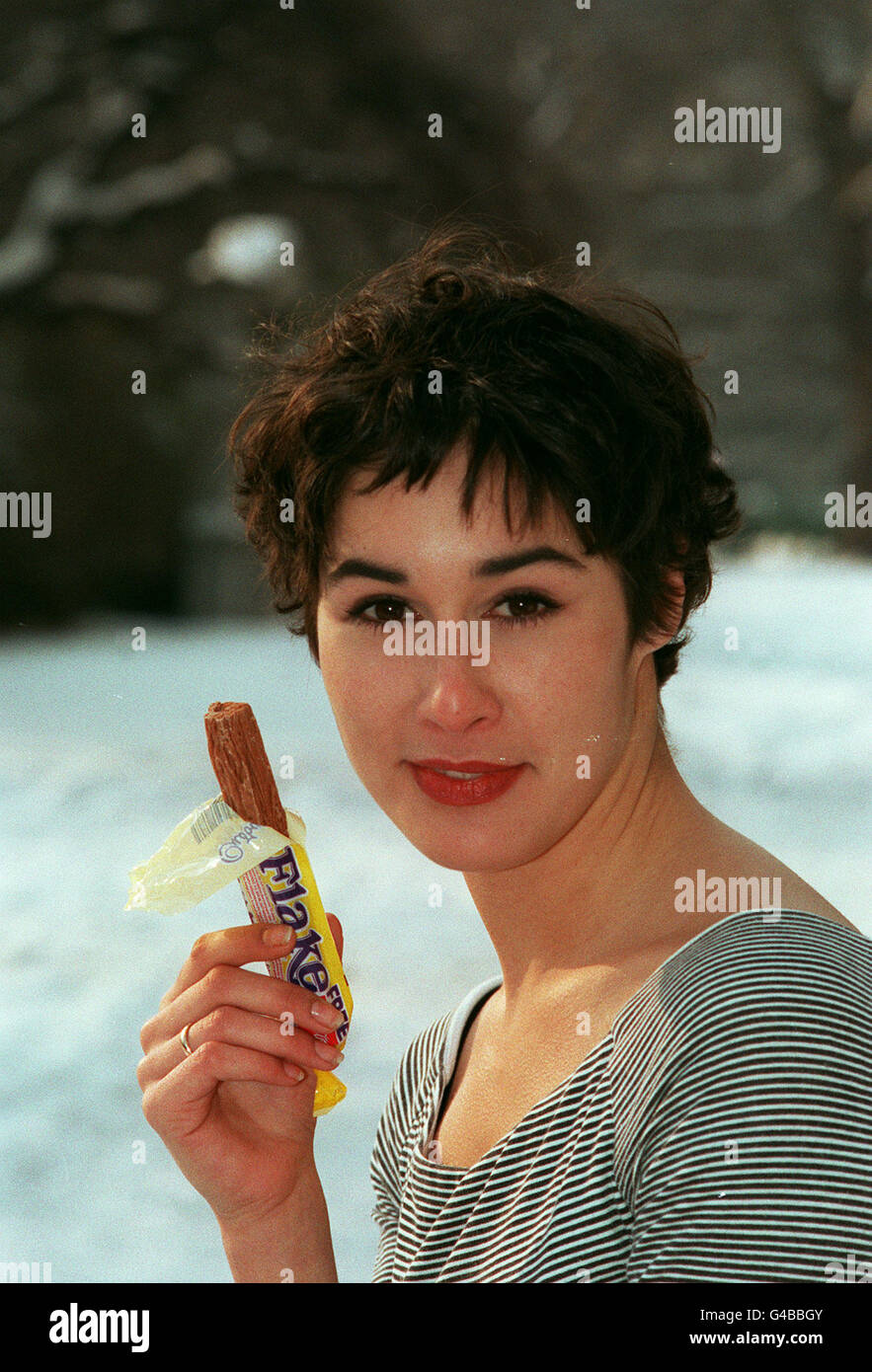PA-NEWS FOTO 02.11.91 RACHEL BRAUN (25 JAHRE) DER NEUE LOOK CADBURY ...