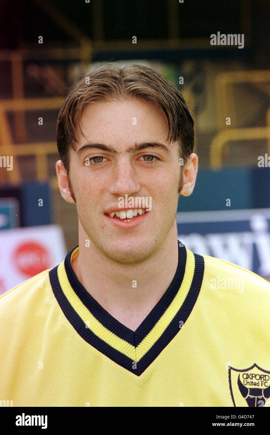 Andrew rose -Fotos und -Bildmaterial in hoher Auflösung – Alamy