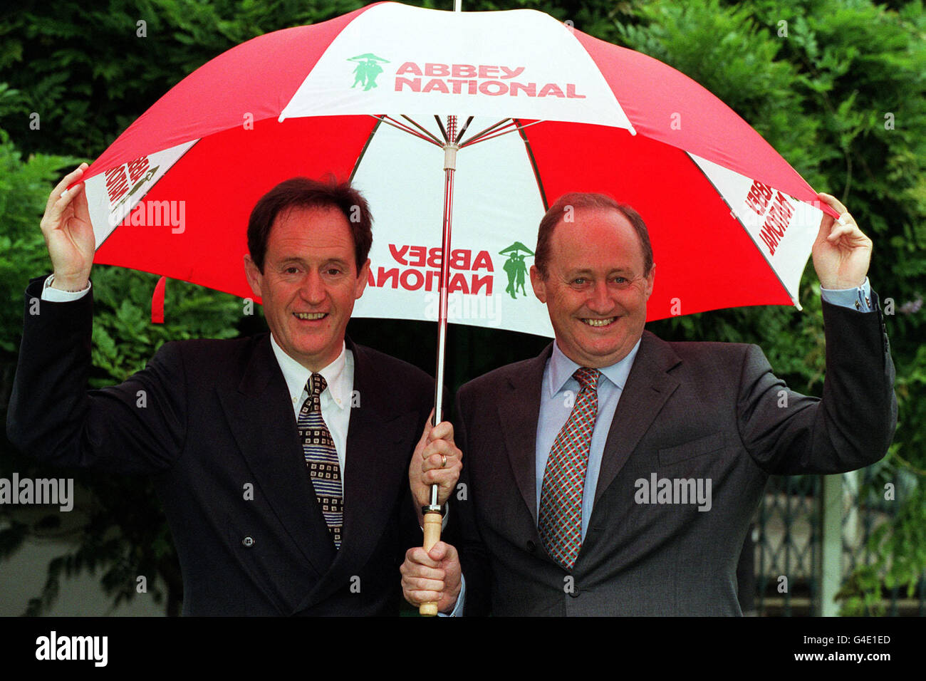 Lord tugendhat vorsitzender der abbey national -Fotos und -Bildmaterial ...