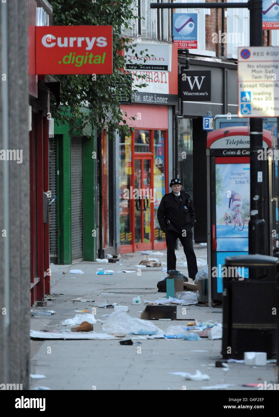 Ein allgemeiner sichtschaden auf der london road -Fotos und ...