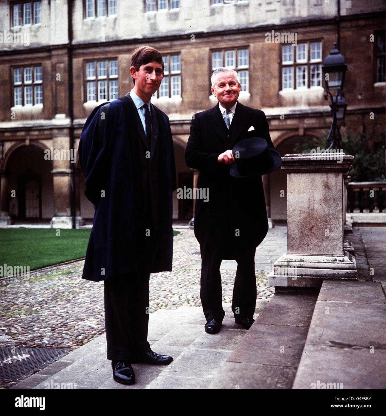 Charles prince of wales 1967 -Fotos und -Bildmaterial in hoher ...