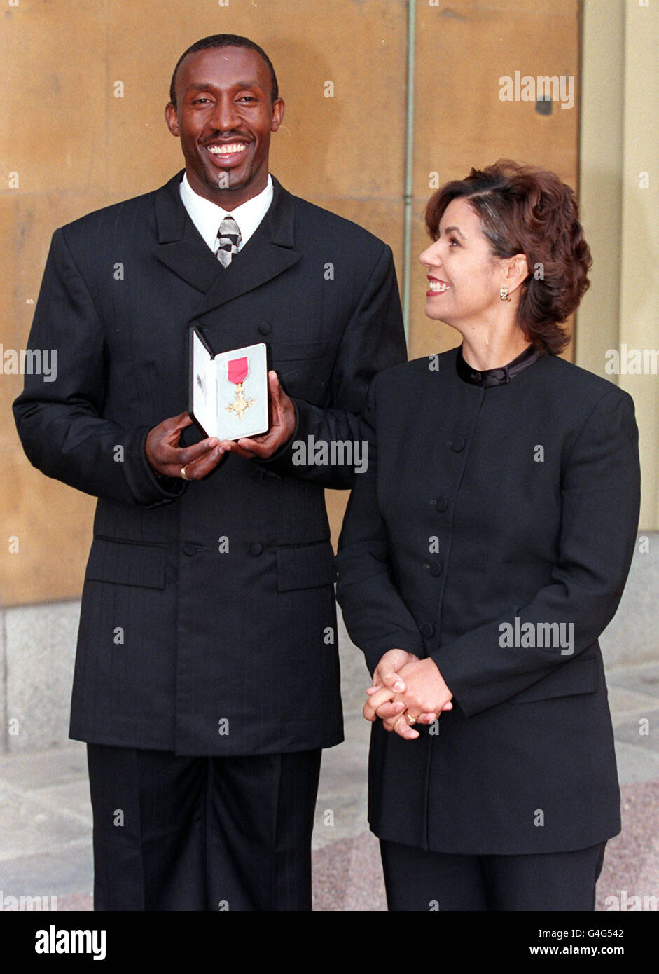Der ehemalige olympische Goldmedaillengewinner Linford Christie ...