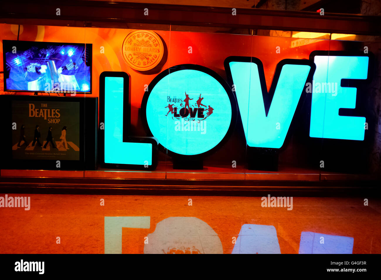 Die beatles lieben den cirque du soleil -Fotos und -Bildmaterial in ...