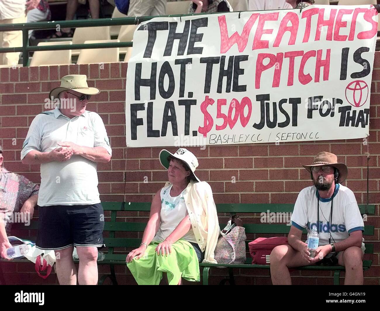 Cricket kommentar -Fotos und -Bildmaterial in hoher Auflösung – Alamy