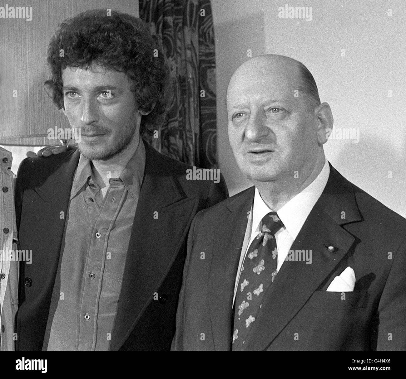 Actor robert powell -Fotos und -Bildmaterial in hoher Auflösung – Alamy