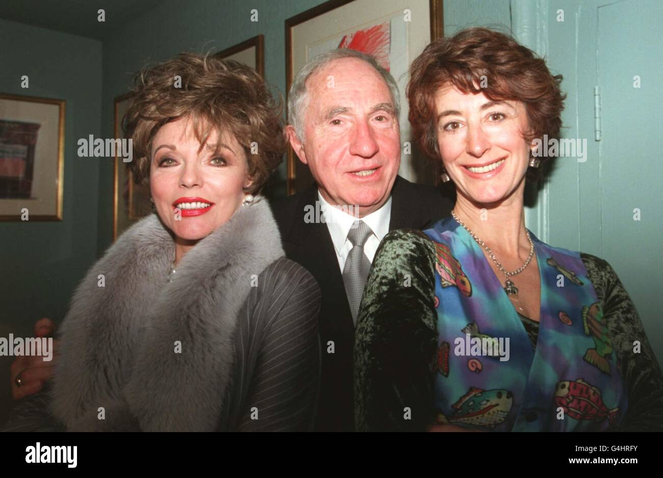 Actor sir nigel hawthorne -Fotos und -Bildmaterial in hoher Auflösung ...