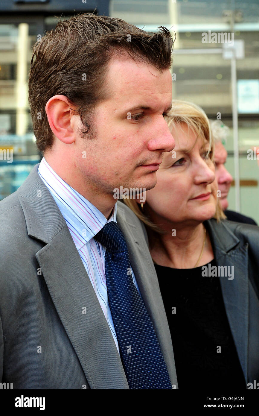 Matthew ashton fuori dal tribunale di nottingham -Fotos und ...