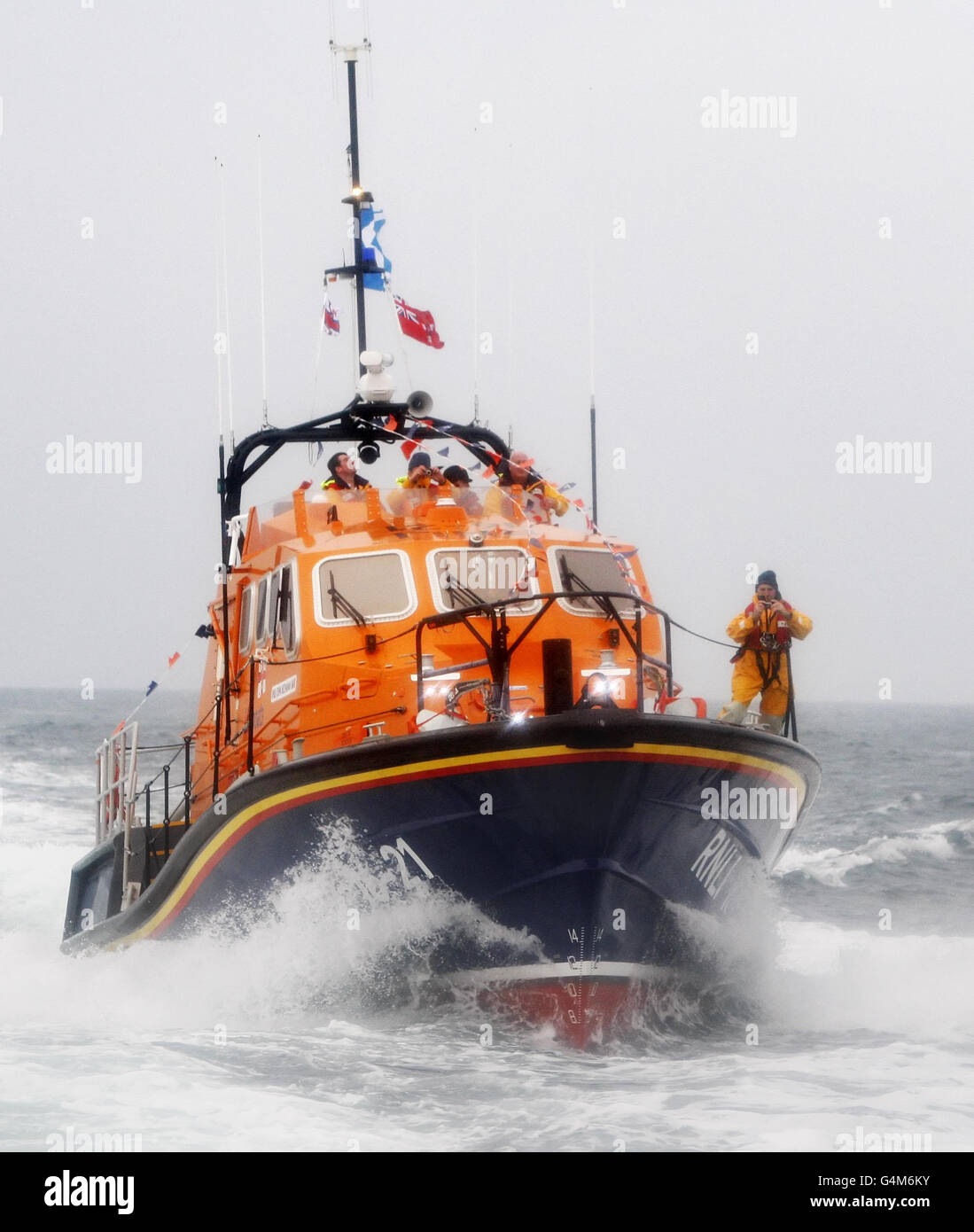 Neues millionen rnli rettungsboot kommt in portpatrick in schottland an ...