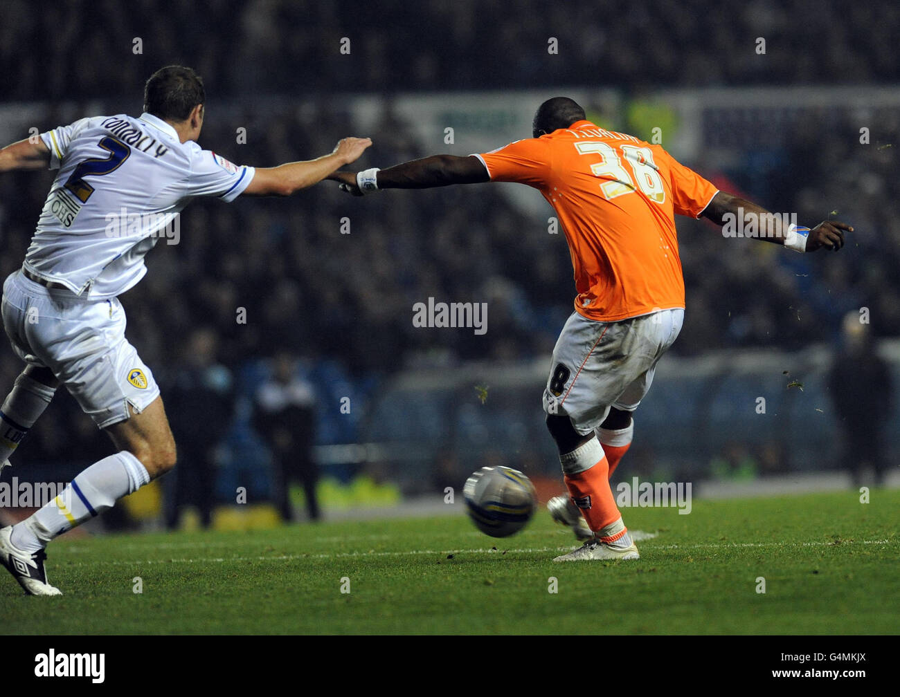Blackpool's Lomano Lua Lua erzielt sein viertes Tor während der npower ...