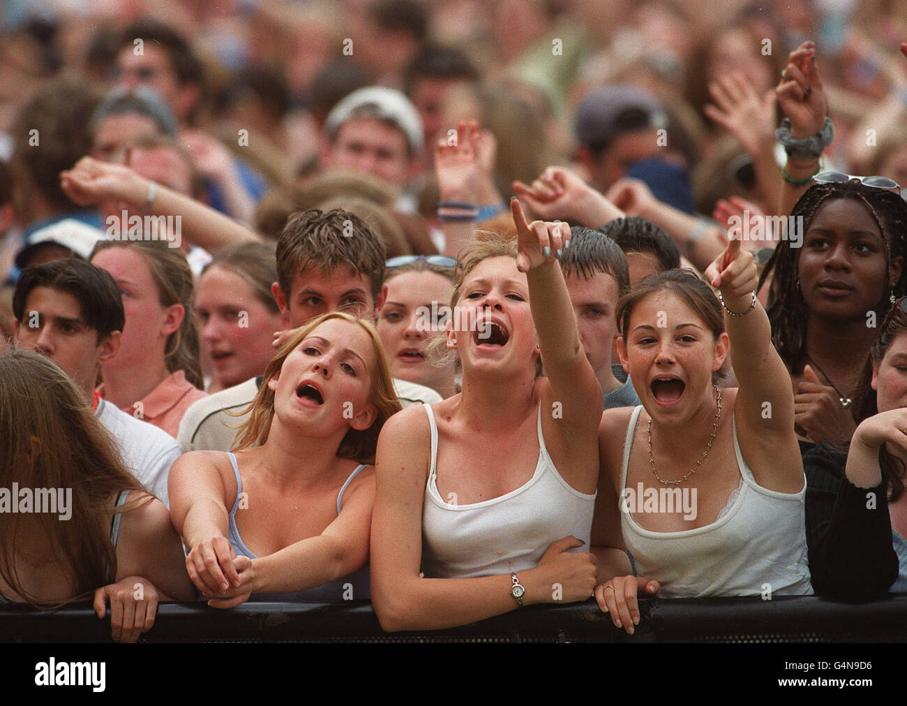 Ein aufgeregtes publikum im london hyde park -Fotos und -Bildmaterial ...
