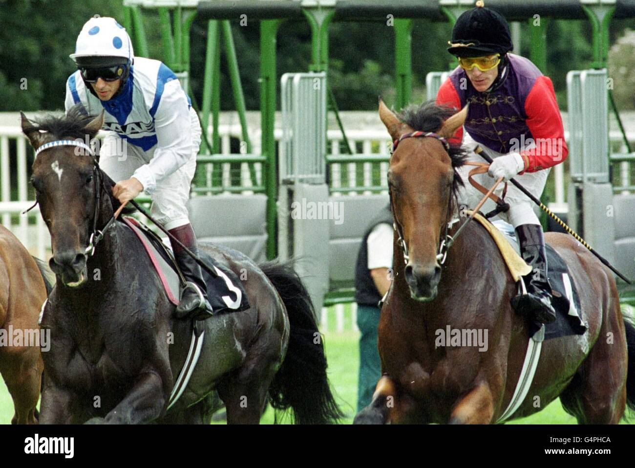 Richard Quint auf Craigsteel (links), trainiert von Henry Cecil und ...