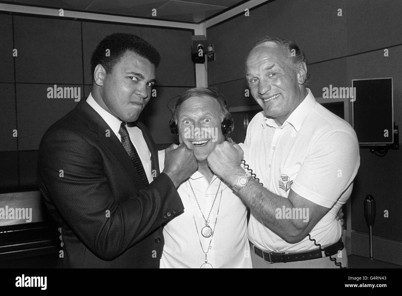 Zwei ehemalige boxer -Fotos und -Bildmaterial in hoher Auflösung – Alamy
