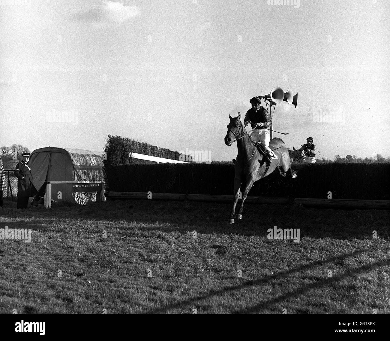 Border Mask/Kempton Park. Border Mask mit D. Mold, up nimmt den letzten ...