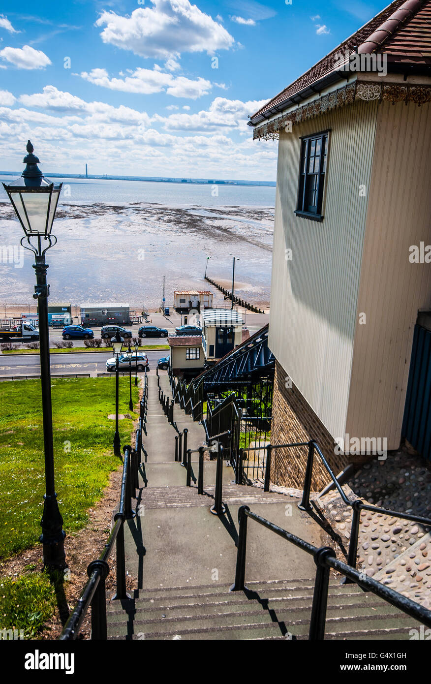 Southend Cliff Railway, oder Southend Cliff Lift, ist eine ...