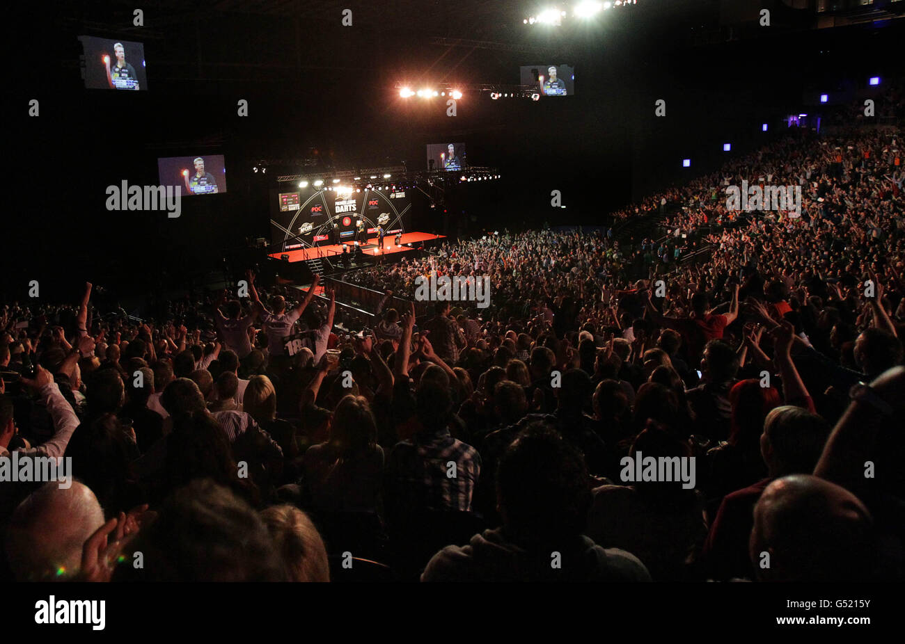 Darts mccoys premier league o2 arena -Fotos und -Bildmaterial in hoher ...