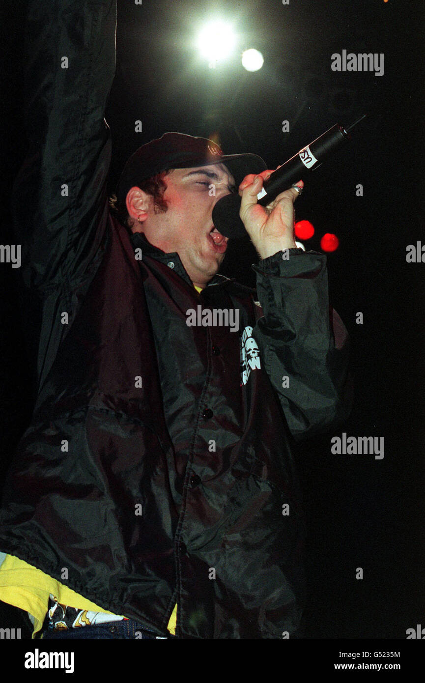 Bloodhound gang jimmy pop -Fotos und -Bildmaterial in hoher Auflösung ...