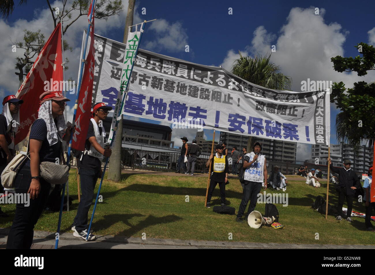Naha, Okinawa, Japan: massiver Protest gegen die amerikanische Basen ...