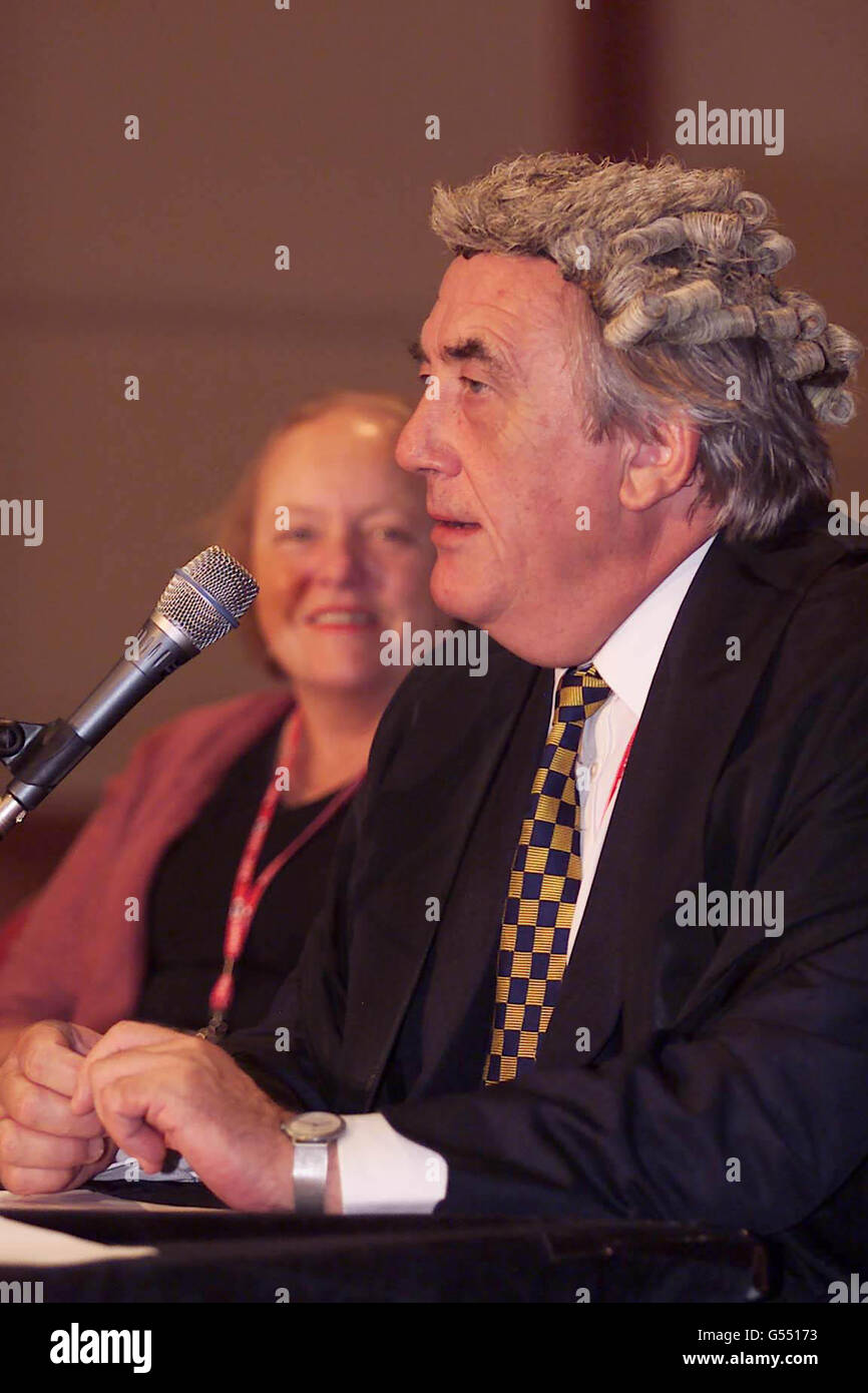 Bob marshall andrews -Fotos und -Bildmaterial in hoher Auflösung – Alamy