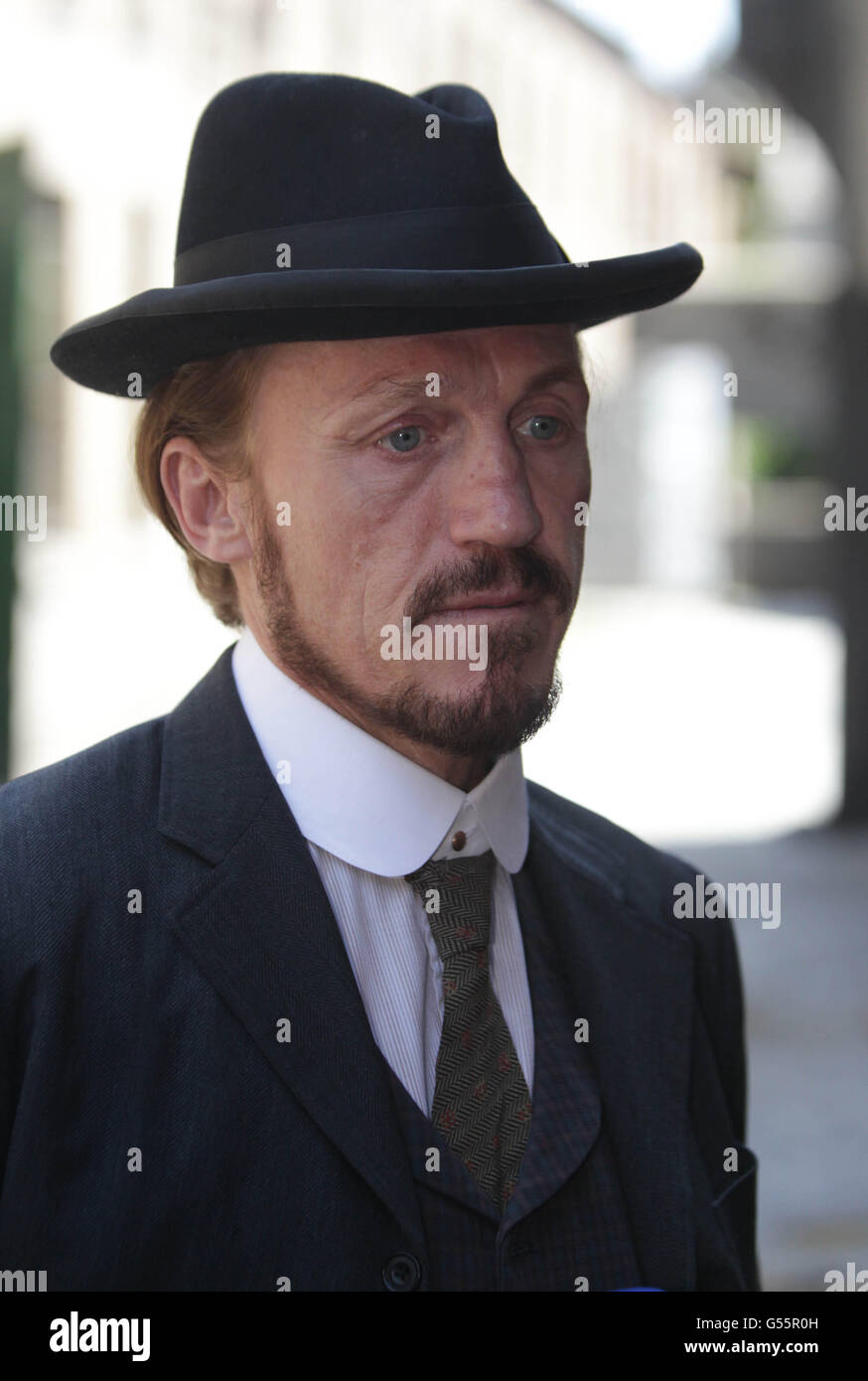 Filming bbc drama ripper street -Fotos und -Bildmaterial in hoher ...