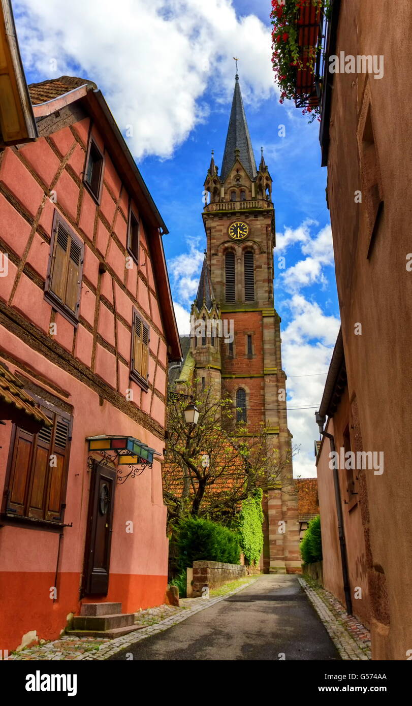 Stadt von dambach la ville -Fotos und -Bildmaterial in hoher Auflösung ...