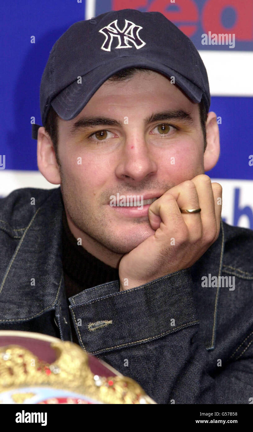 Boxer richie woodhall -Fotos und -Bildmaterial in hoher Auflösung – Alamy