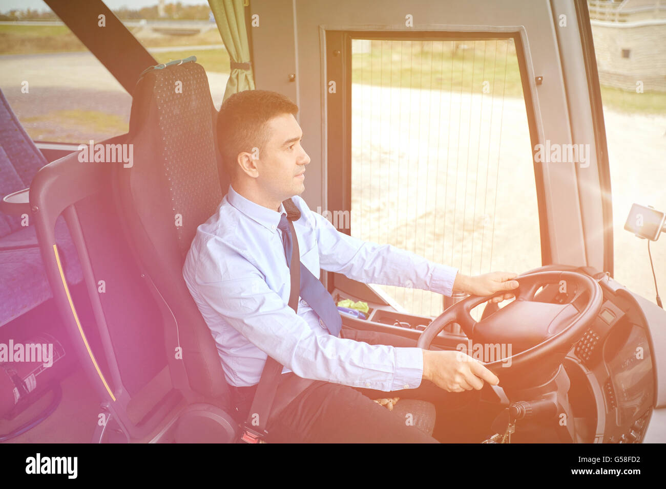 Den bus fahren -Fotos und -Bildmaterial in hoher Auflösung – Alamy