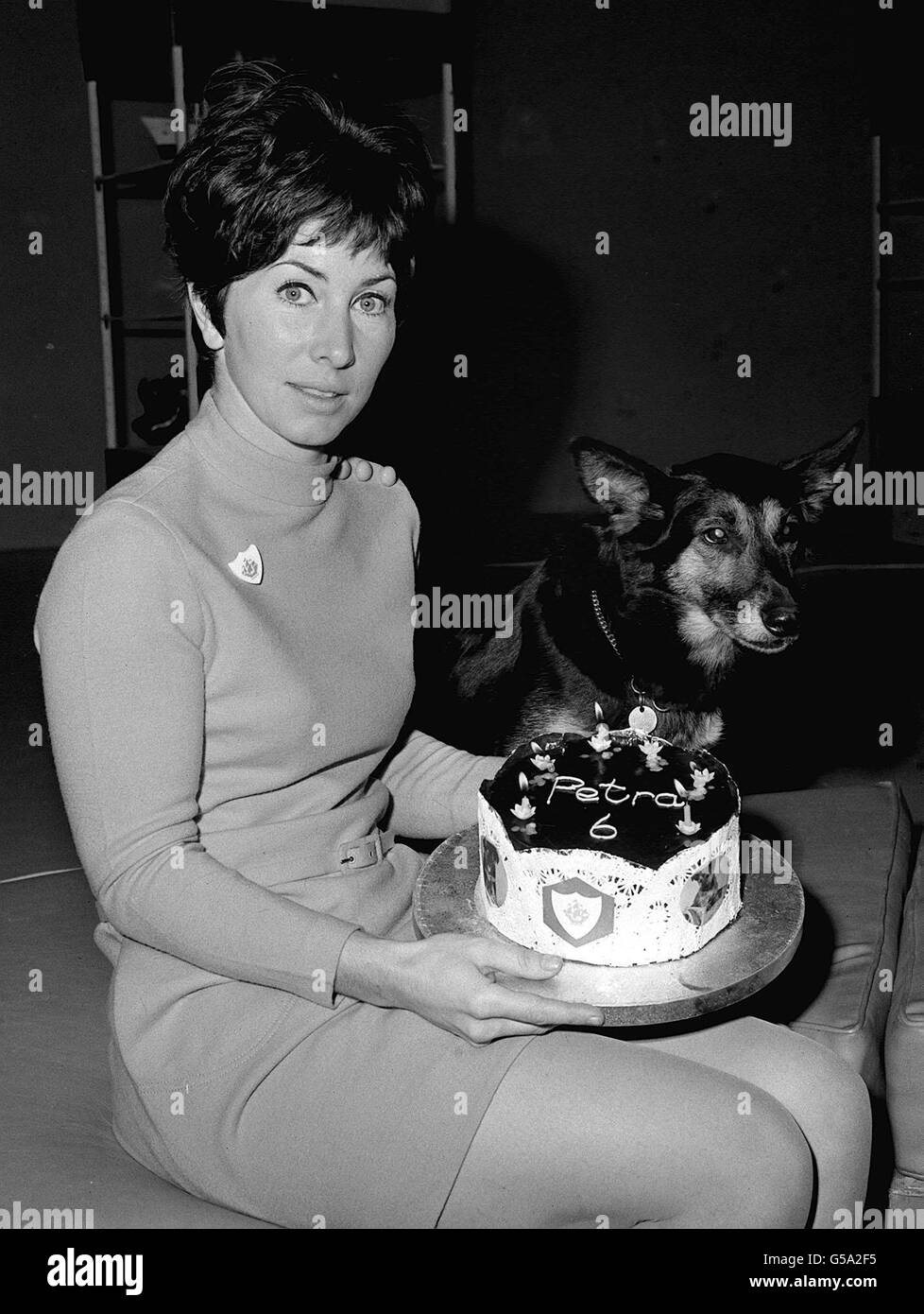 Die BBC tv Blue Peter-Moderatorin Valerie Singleton feiert den sechsten ...