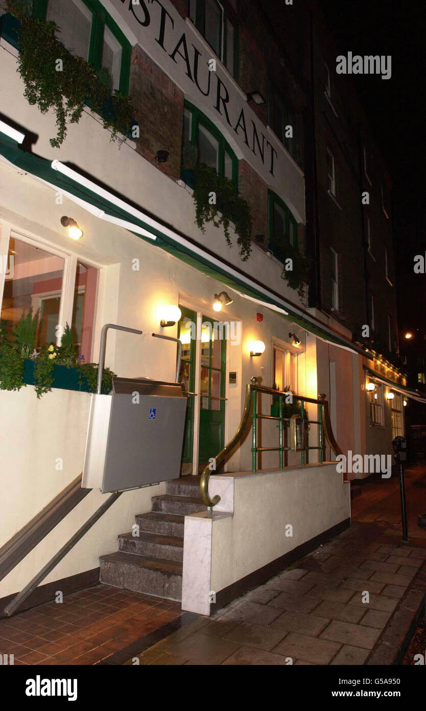 Pop-Superstar Michael Jackson wurde angewiesen, sich nach einem Sturz ...