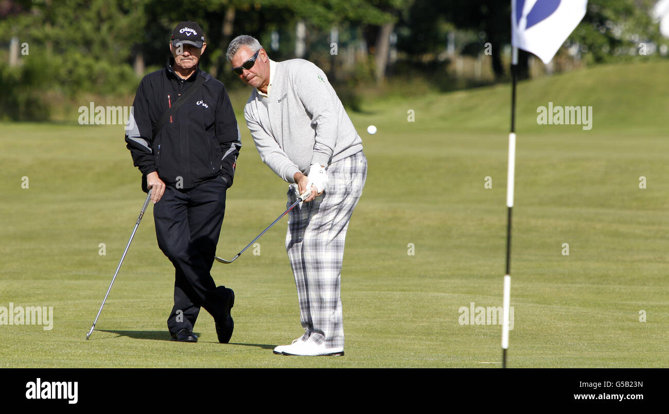 Darren Clarke aus Nordirland beim ersten Trainingstag für die Open ...